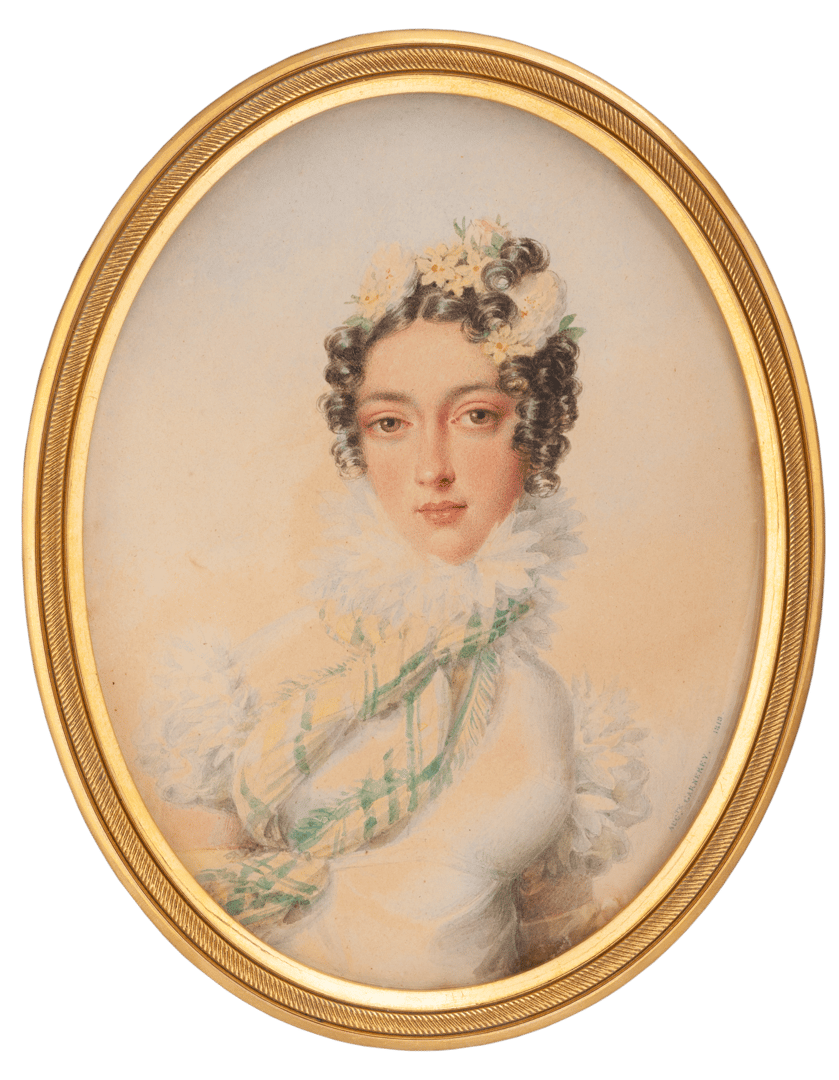 Dame in weißem Kleid mit gelb-grün gemustertem Tuch | The Tansey Miniatures Foundation